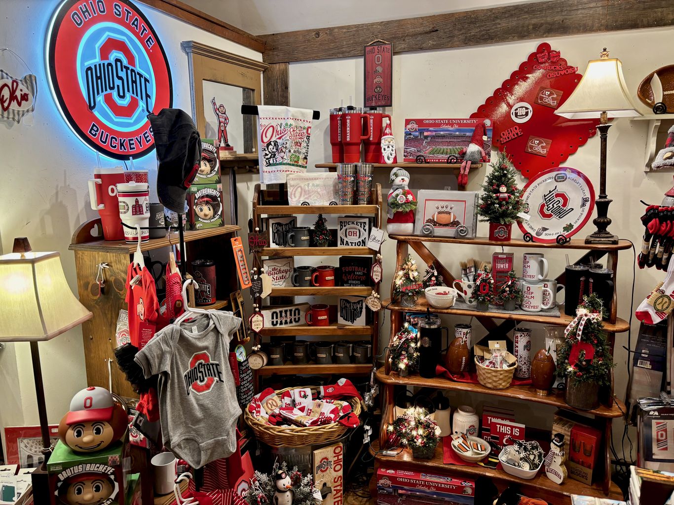 Peek inside The Morgan House, a holiday dining and shopping gem near ...