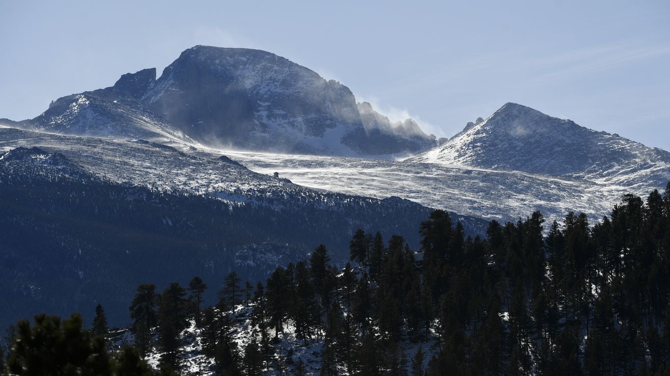 Colorado gets snow ... in June