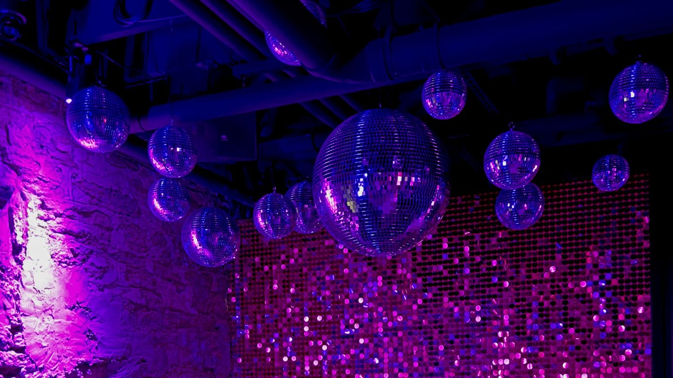 Inside Ava, North Loop's two-story lounge and "modern discotheque ...