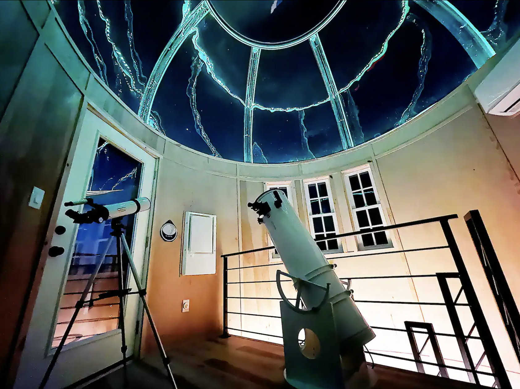 Stargaze at this Airbnb on Arkansas' Beaver Lake - Axios NW Arkansas