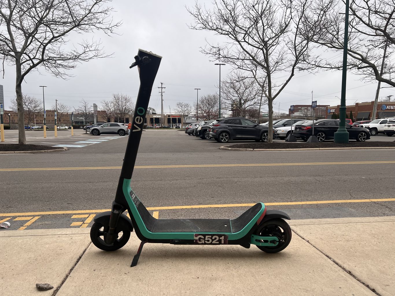We tried Columbus' new Veo scooters - Axios Columbus