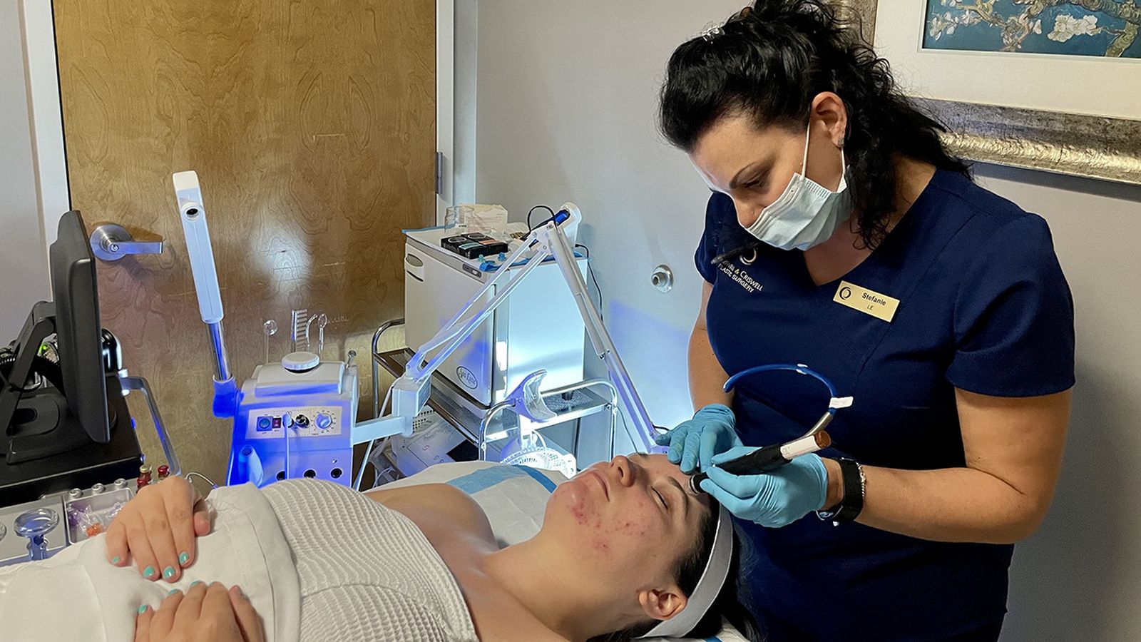 Have you tried a Hydrafacial? We tried the popular procedure at one of ...