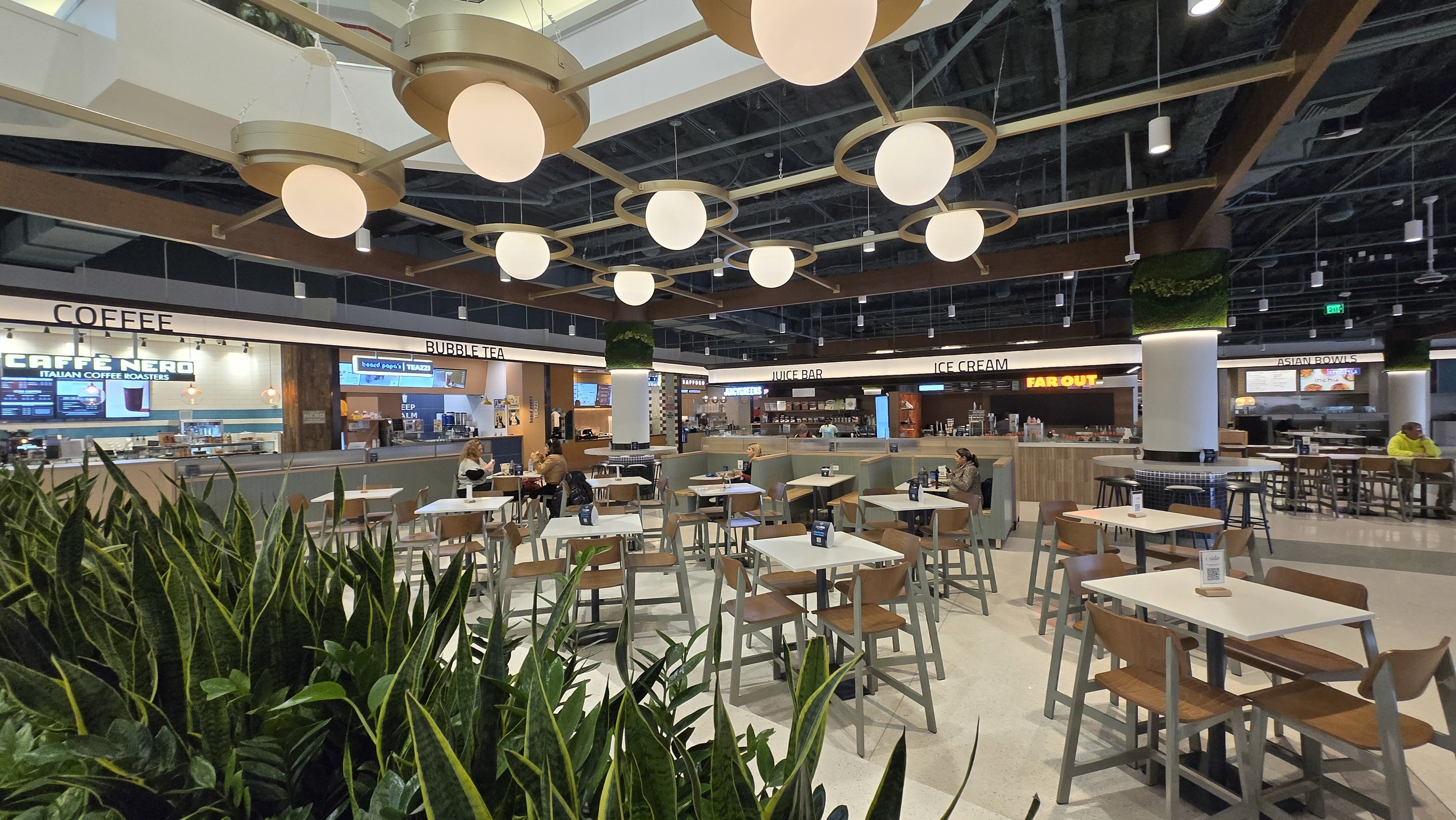 CambridgeSide's new food court: What to eat and drink - Axios Boston