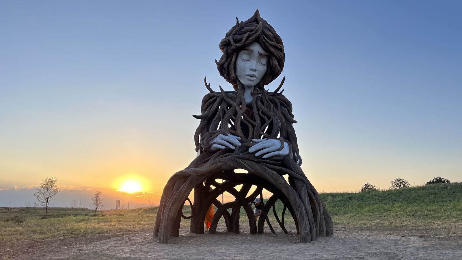 This 21-foot-tall interactive sculpture has a new permanent home in ...
