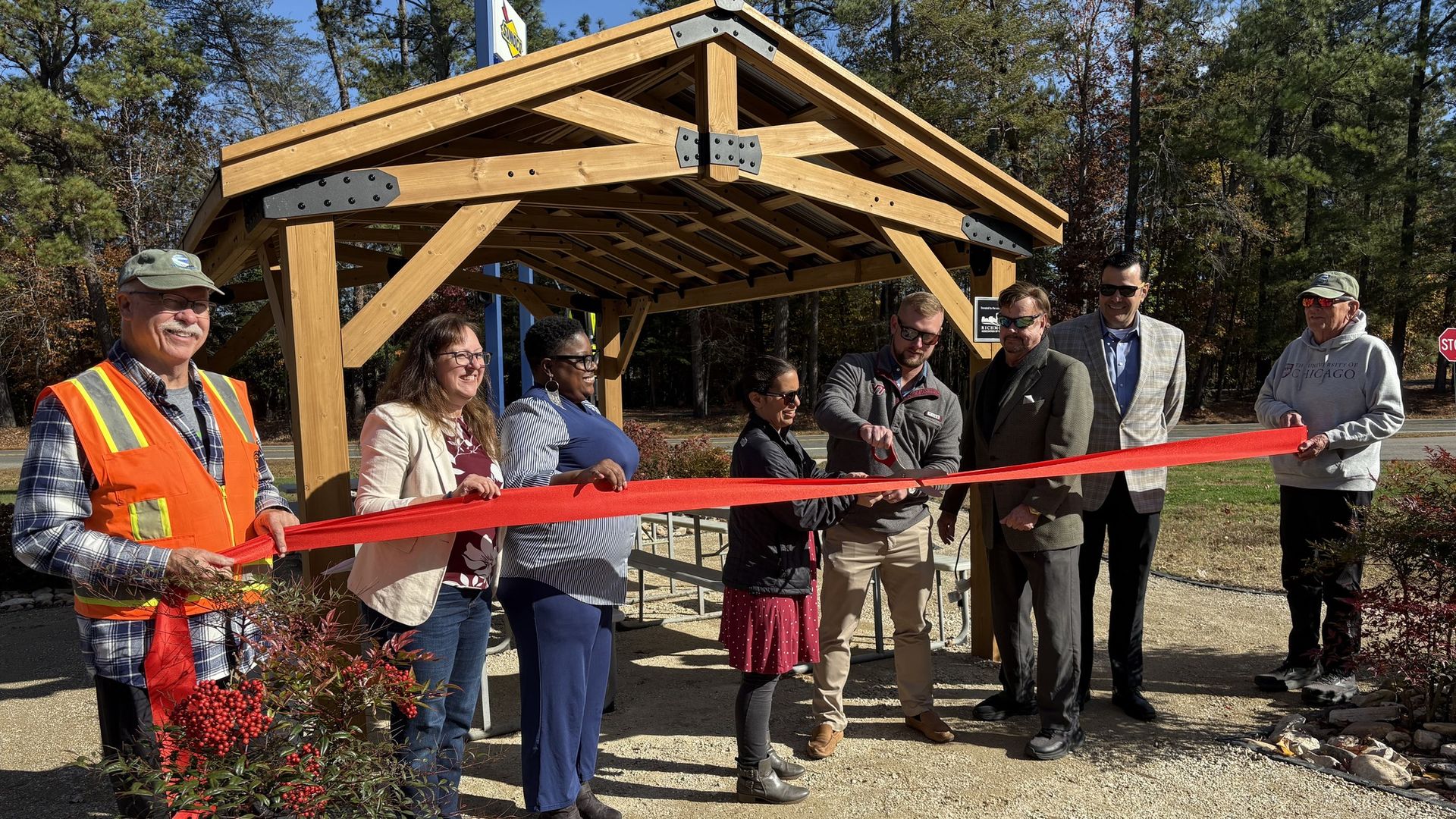Virginia Capital Trail gets new bike workstations and a pavilion - Axios Richmond
