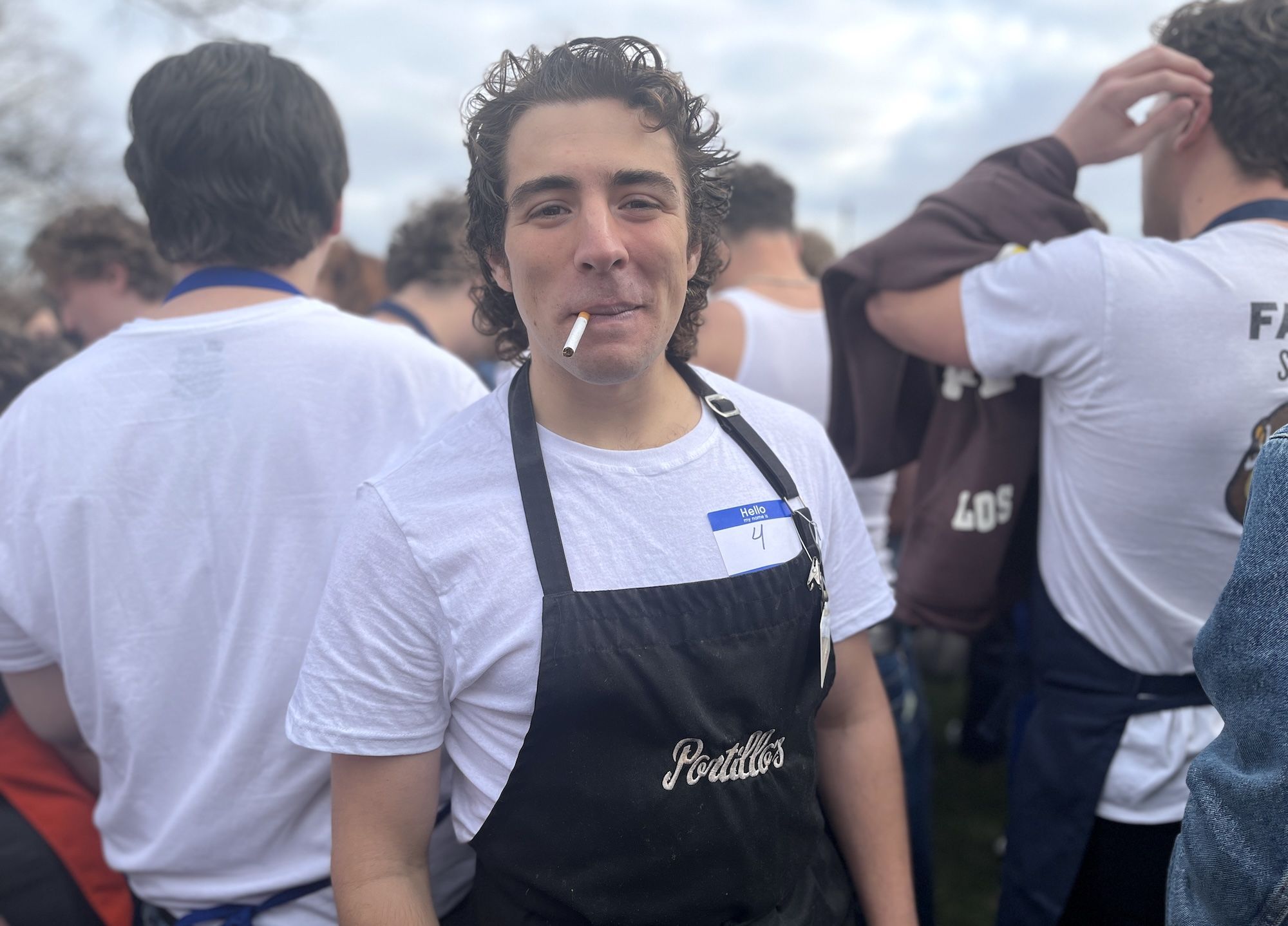 Jeremy Allen White lookalike contest winner crowned - Axios Chicago