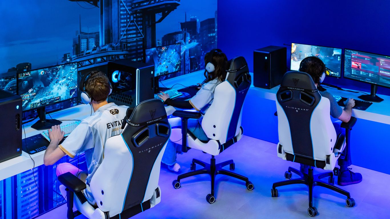 The University of Colorado Boulder debuts new high-tech gaming lounge ...