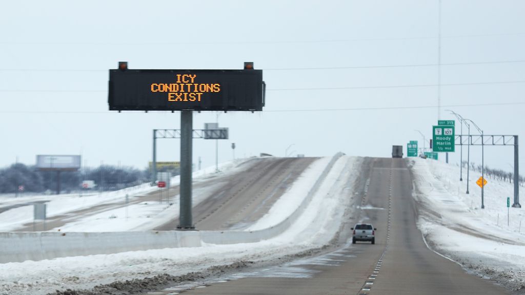 Arctic blast tied to polar vortex to test Texas grid again