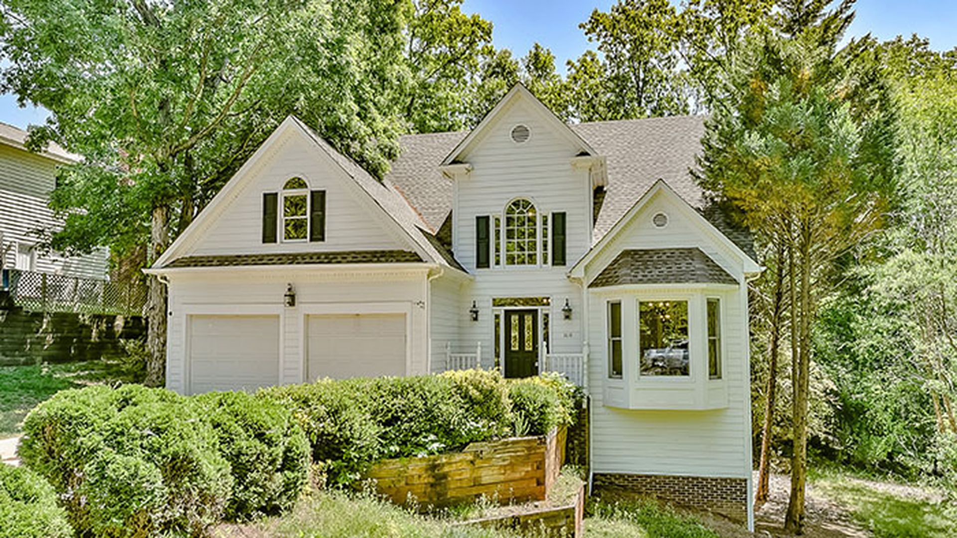 Renovated Matthews home with unbelievable storage / 5bd, 2.2ba ...