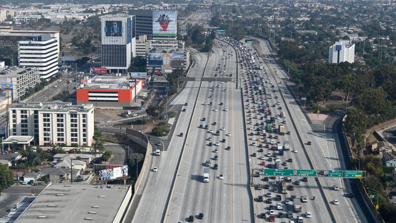 Los Angeles wants 30% of the vehicles on its roads to be electric by 2028