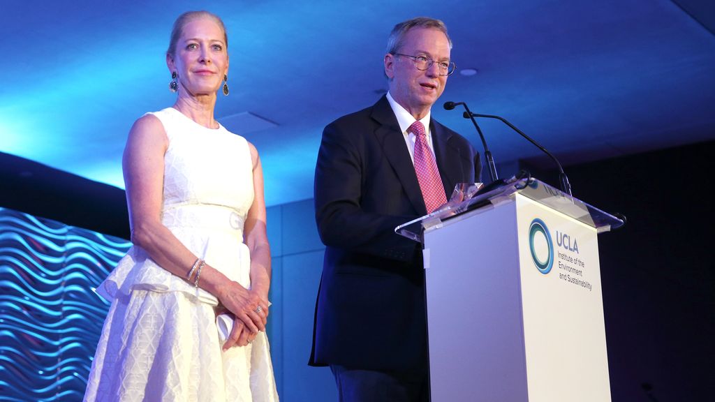 Former Google CEO Eric Schmidt launches new science charity