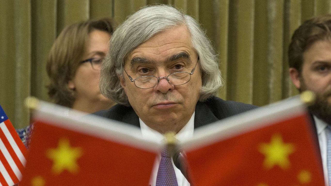 Obama energy chief's new analysis group starting off with grid study
