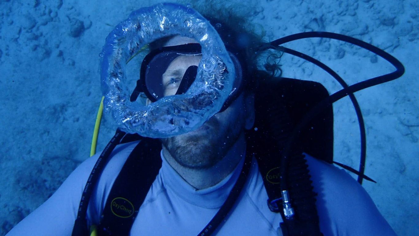 USF researcher living 30 feet underwater in Key Largo - Axios Tampa Bay