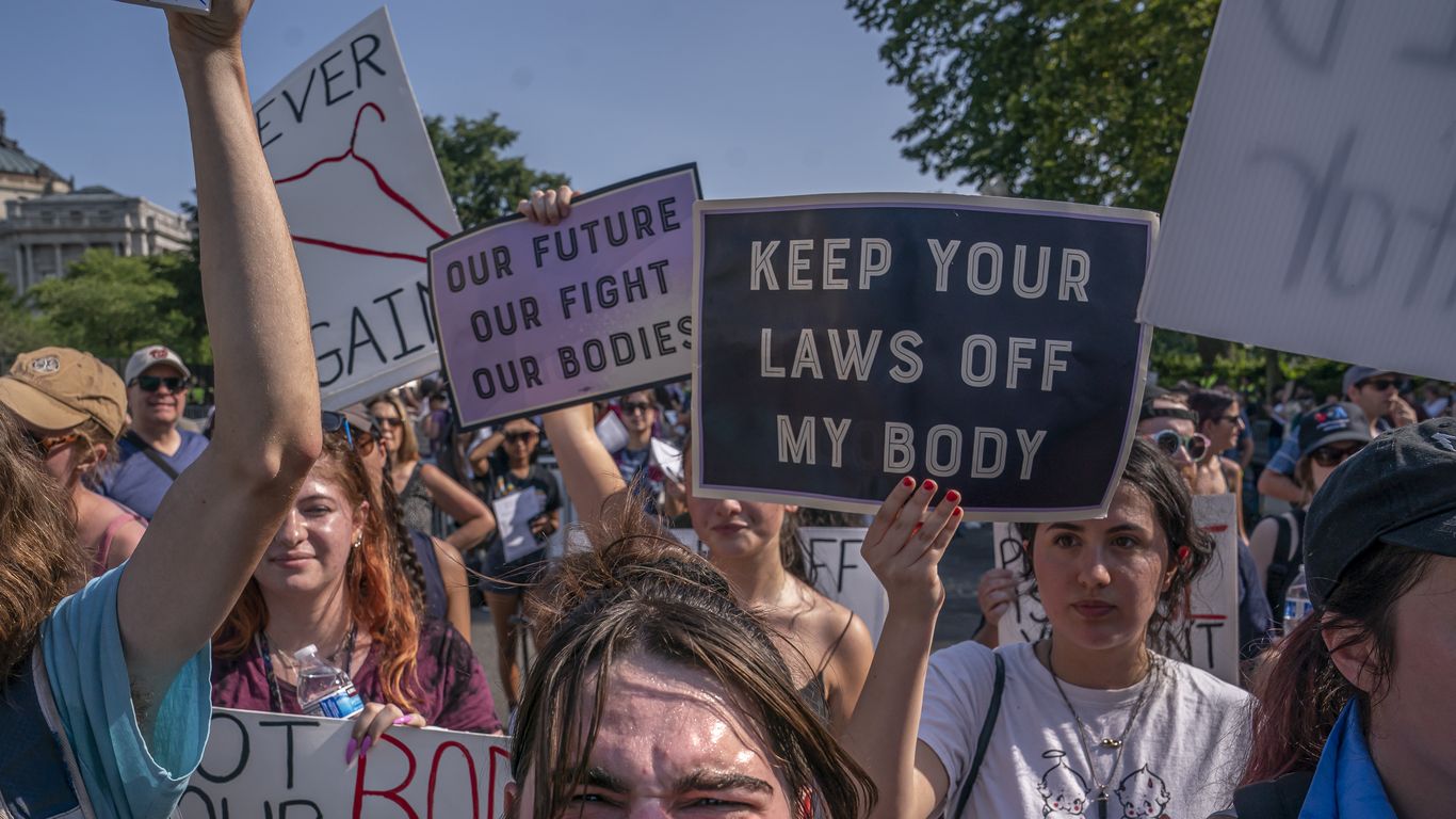 Court temporarily blocks Louisiana's abortion trigger law after ...