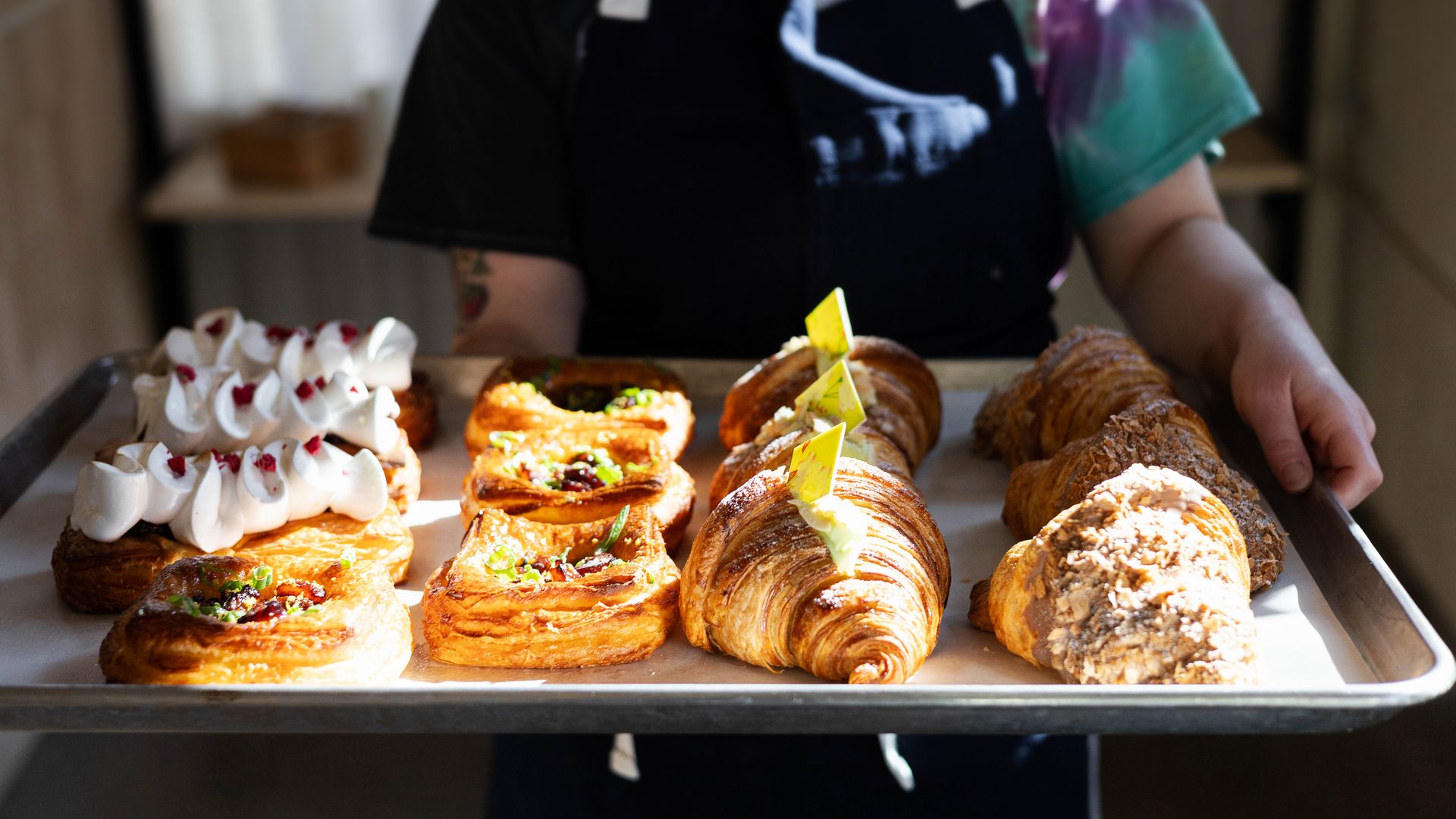 Restaurant Roundup: Diane's Place opens, North Loop's new two-level bar ...