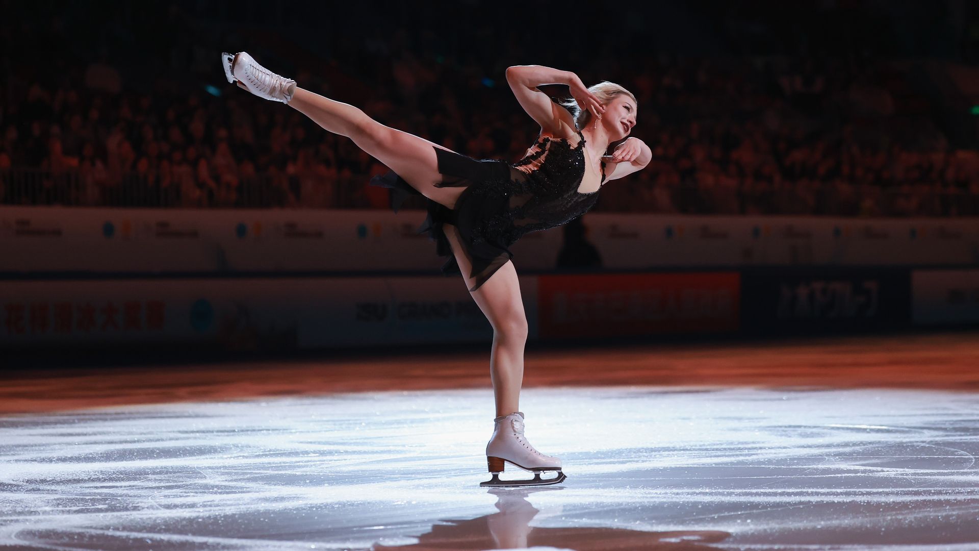 Ice rinks open in Dallas-Fort Worth - Axios Dallas