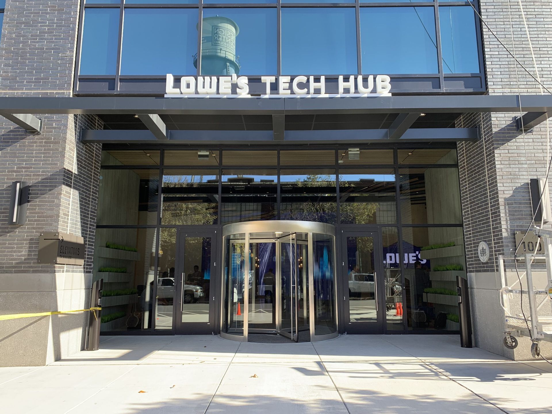 See inside the futuristic new Lowe’s tower in South End - Axios Charlotte