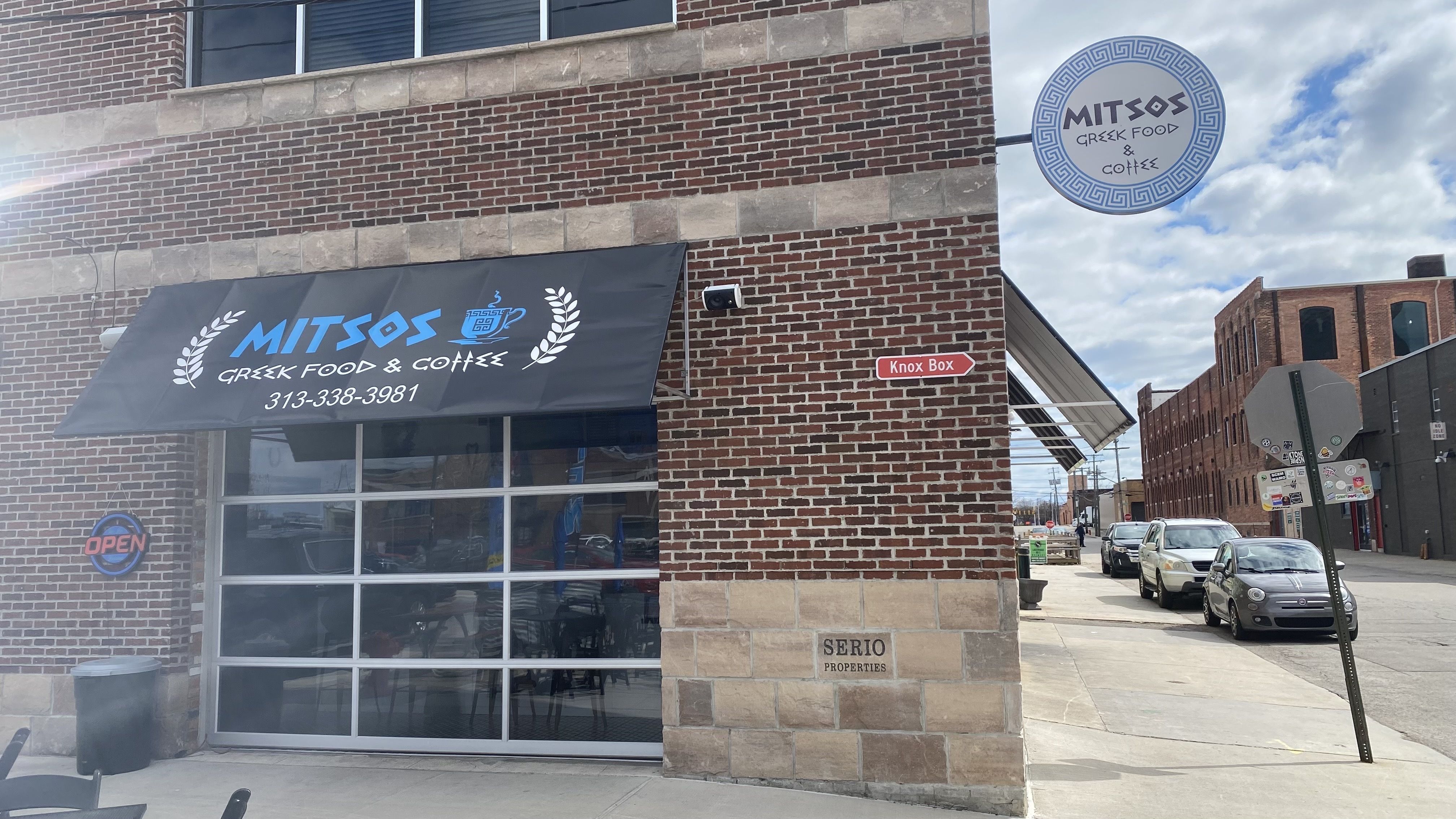 Snacking through Eastern Market - Axios Detroit