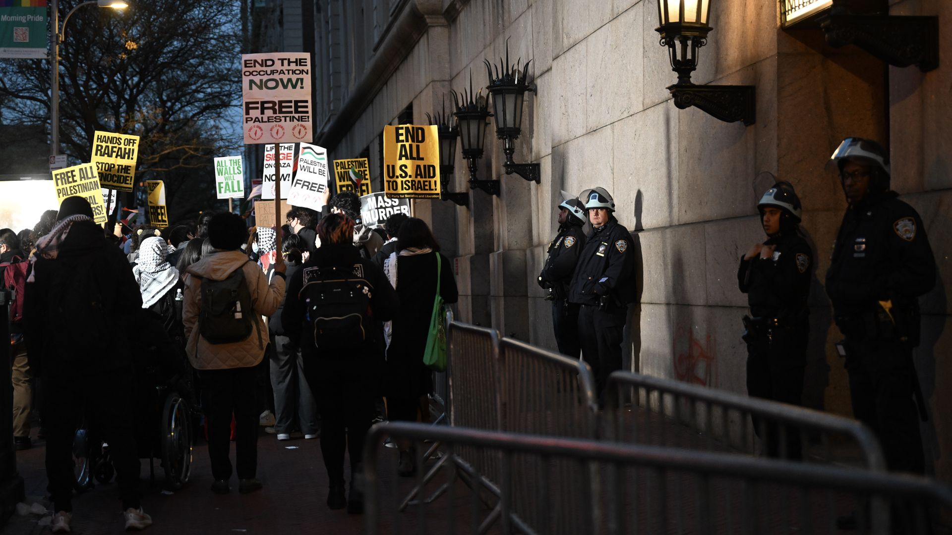 Columbia University protests draw bipartisan rebukes from Biden, Washington