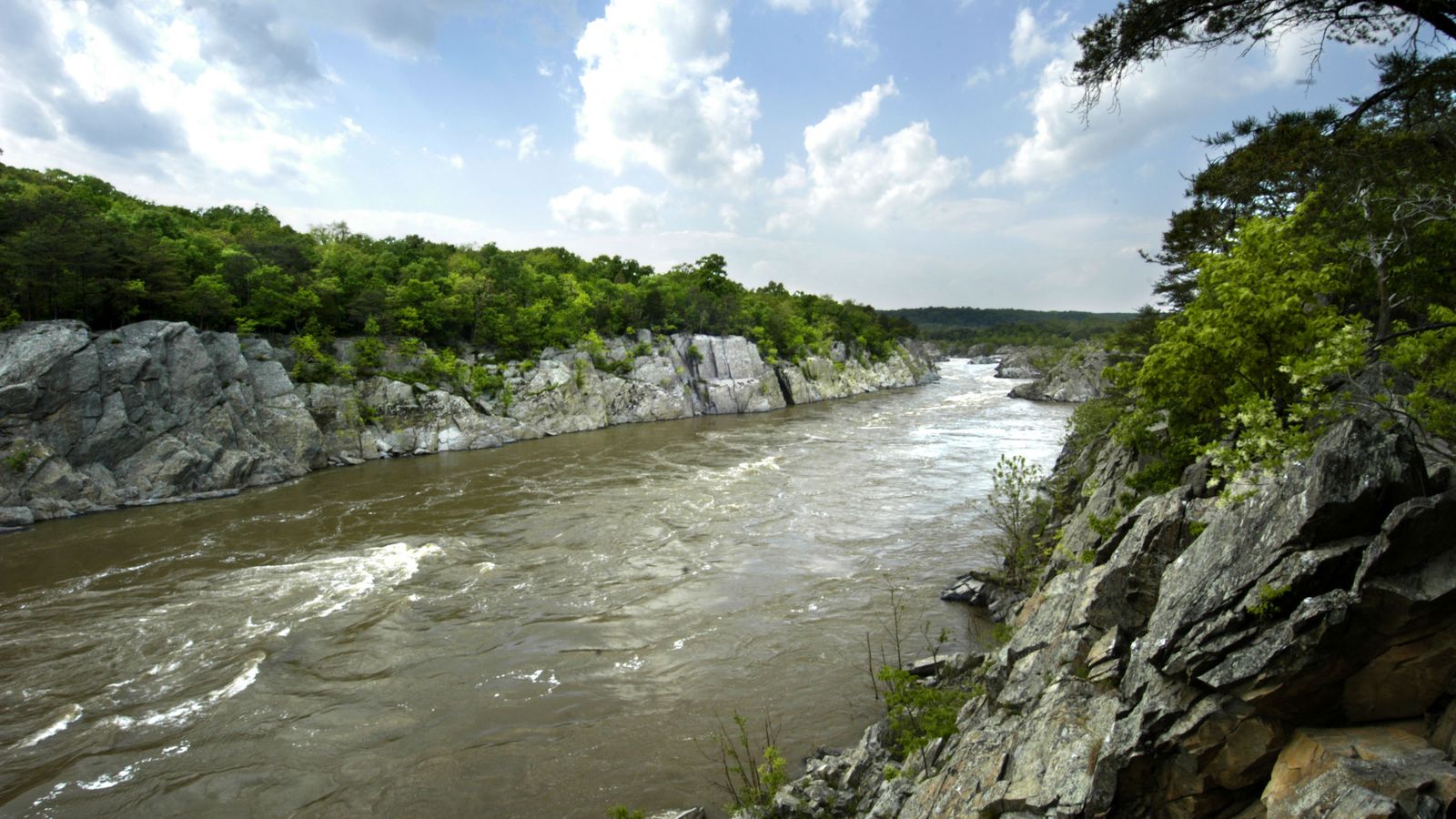 Potomac River levels dip as D.C. drought conditions persist - Axios ...