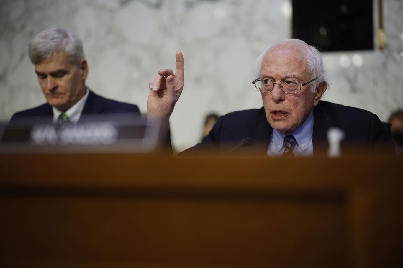 🎯 Health Care: Sanders' new target