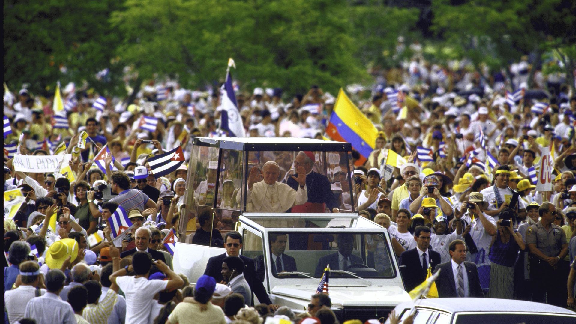 Remember when Pope John Paul II visited Miami? - Axios Miami
