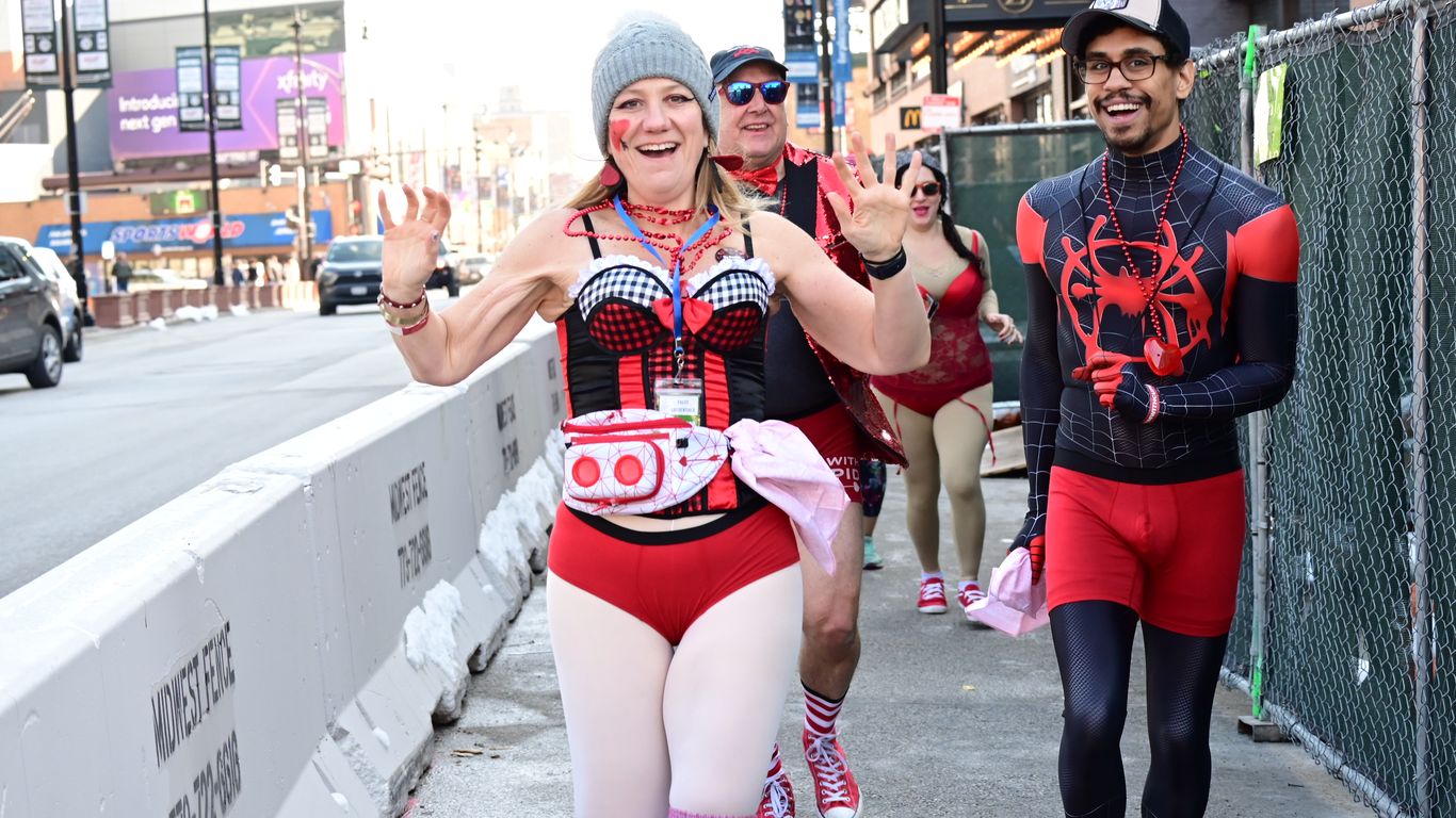 Things to do in Chicago: Cupid's Undie Run, International Carnivale ...