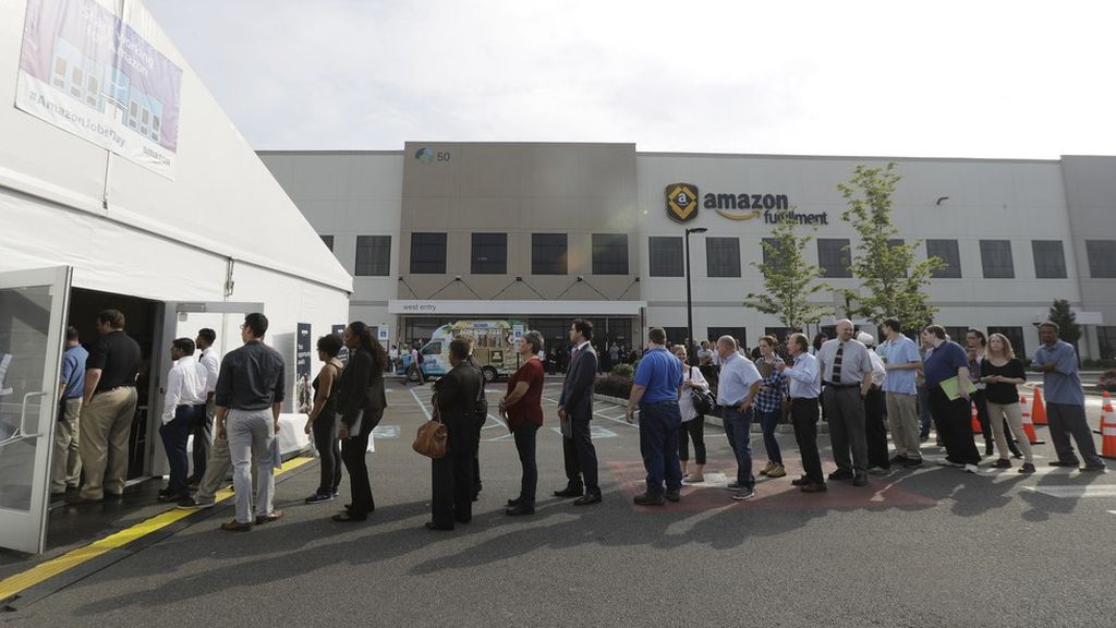 Amazon hiring drive draws 20,000 applications