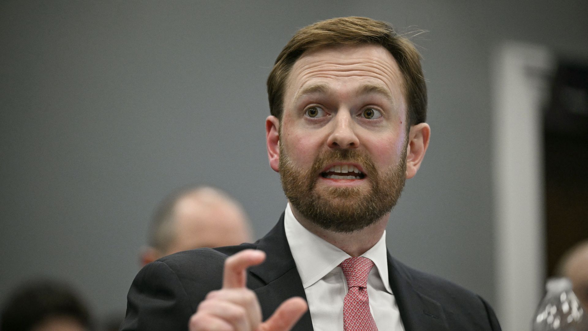 FTC's Ferguson walks fine line at oversight hearing