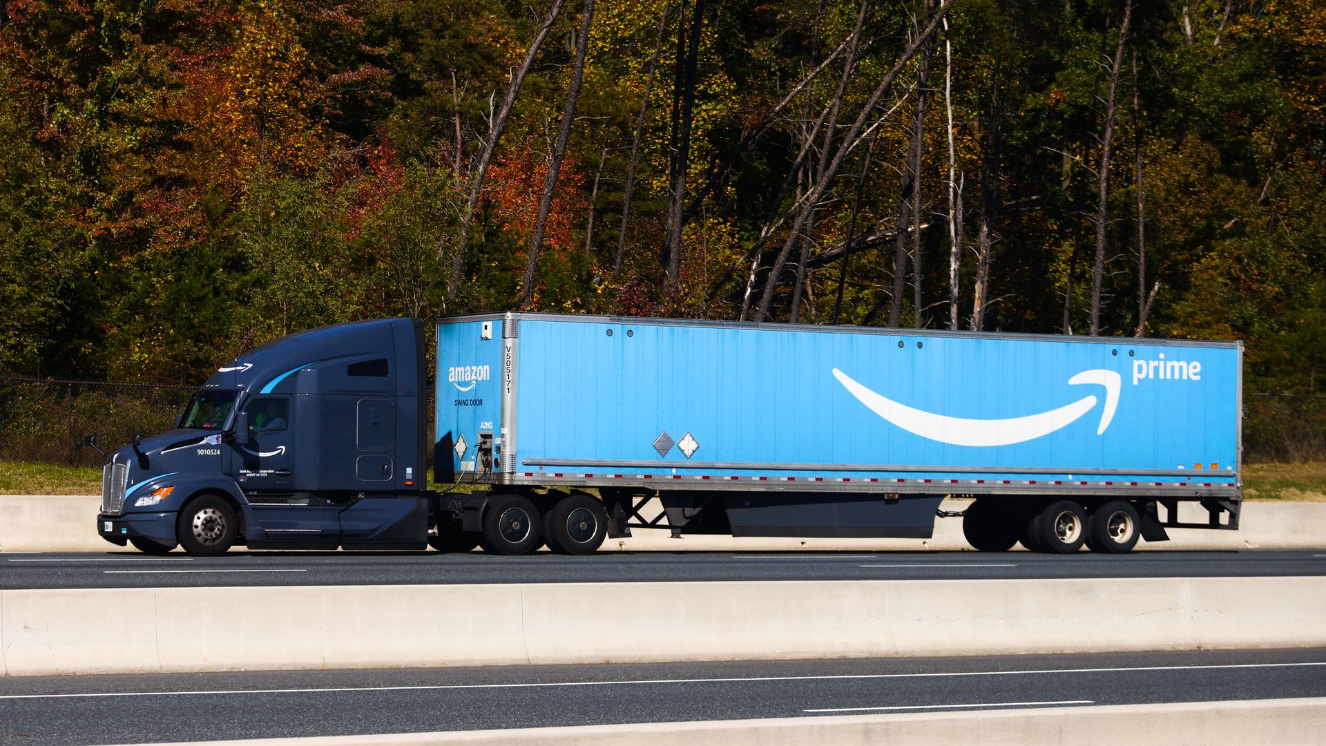 Amazon's less-than-truckload service doesn't mean it's eyeing a deal