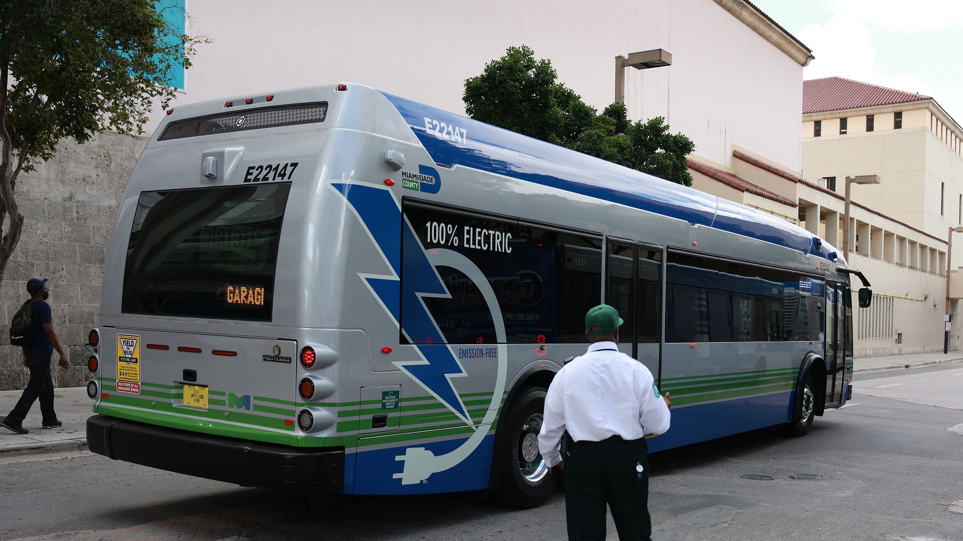 Proterra's EV transit bus business tried to find a buyer, and failed ...