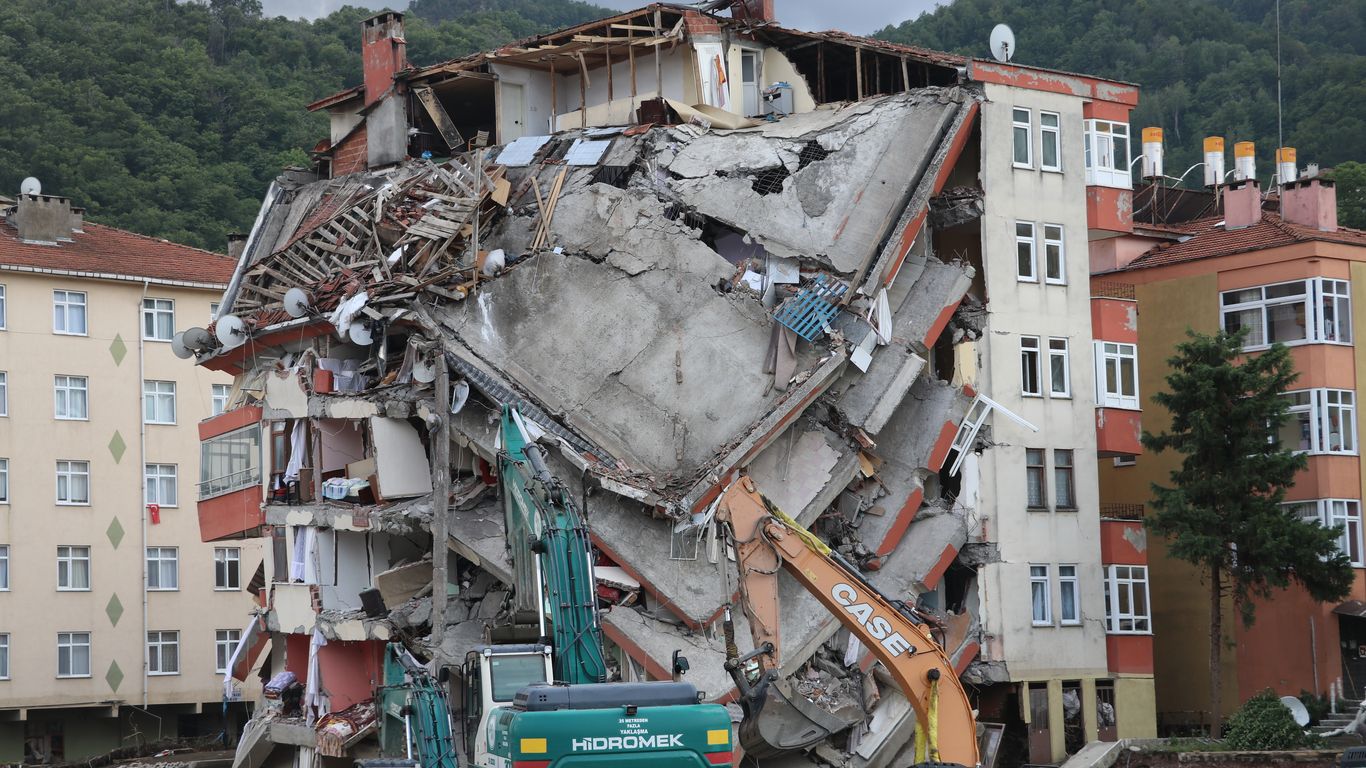 Death toll in Turkey flash floods climbs to 70
