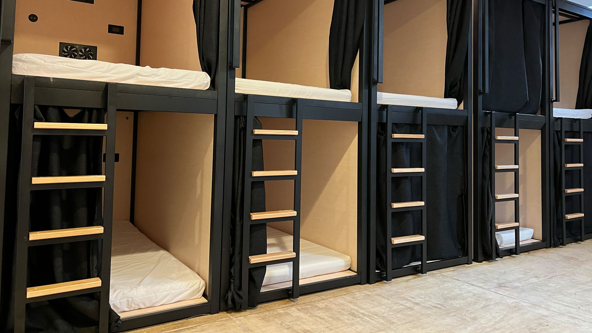 Housing in San Francisco: $700-a-month sleeping pods make comeback ...