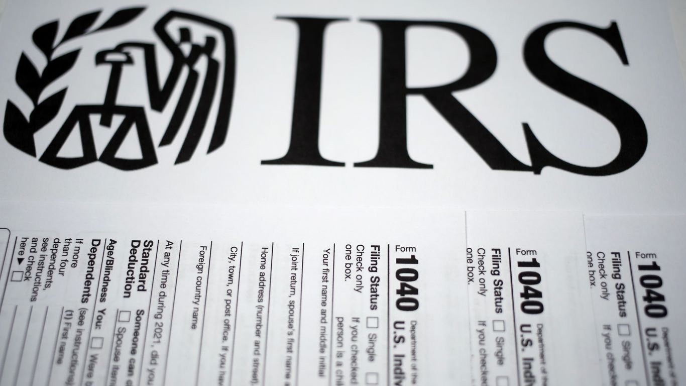Tax refund 2024: IRS says refunds are bigger but fewer getting checks