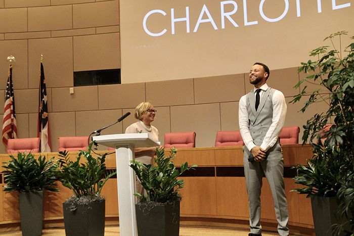 Steph Curry partners with Summit Coffee to refurbish a local gym ...