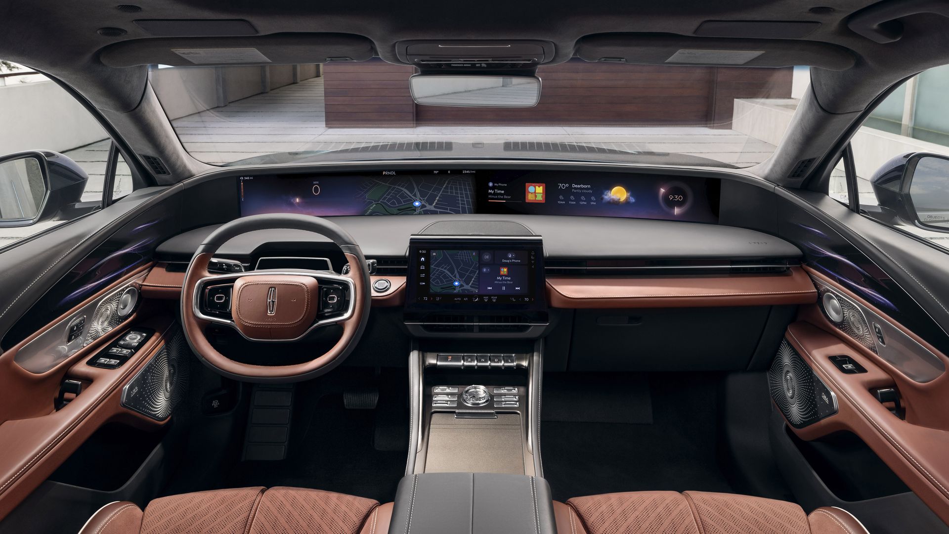 Lincoln's 48-inch car display sets the bar for dashboard screens