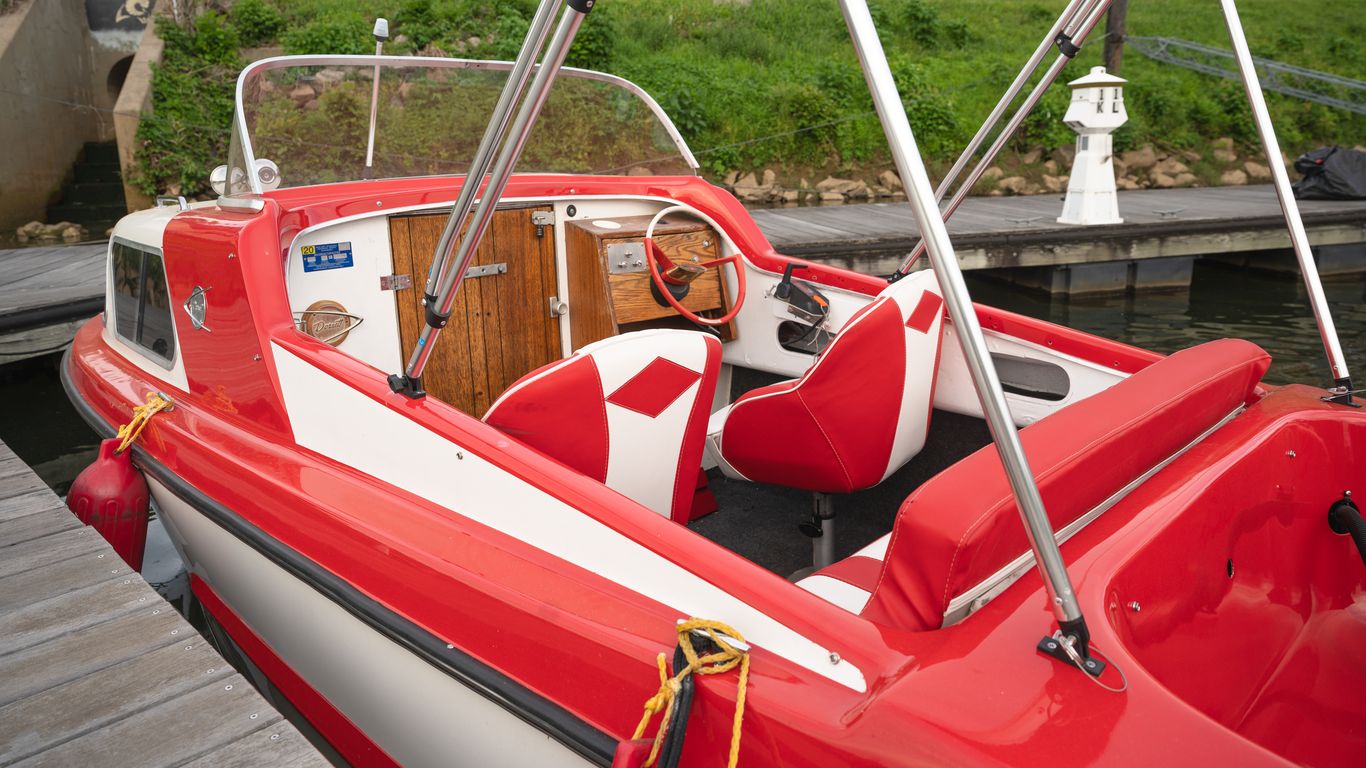 Retro boat rentals are now available in Richmond, no license required ...
