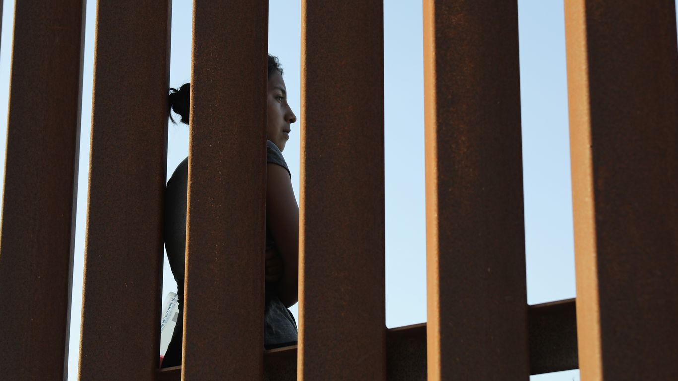 New DACA bill protects dreamers, builds wall, changes family separation