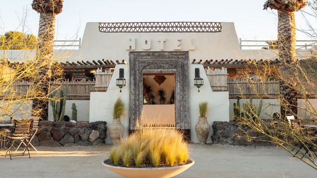 Jacumba Hot Springs Resort official re-opens: What to expect - Axios ...