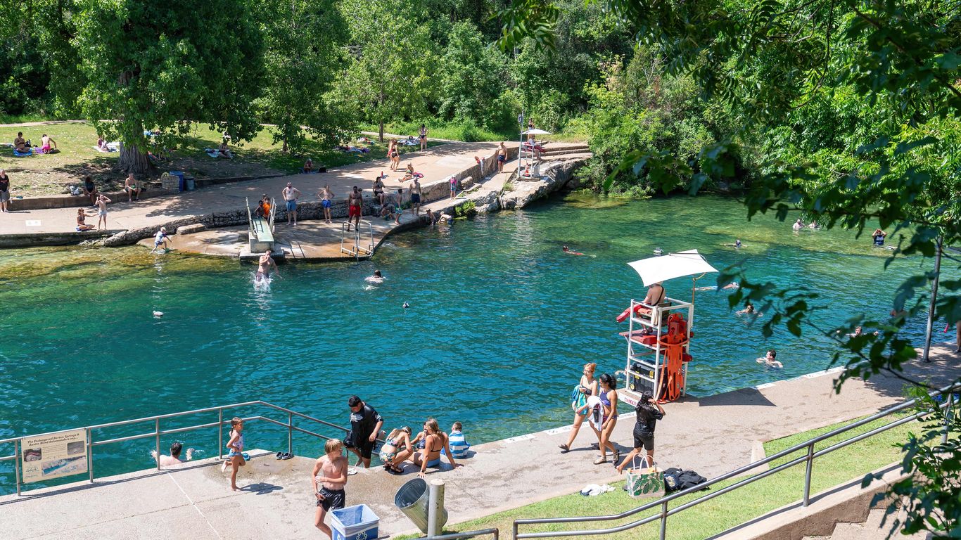 Exclusive: Six Austin pools extend operations over heat - Axios Austin