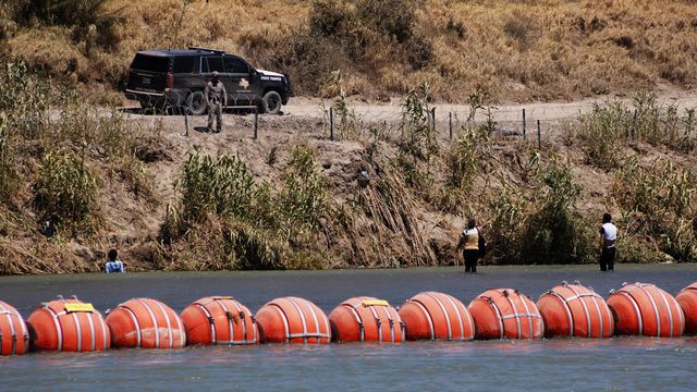 Texas must move floating border barrier, judge rules