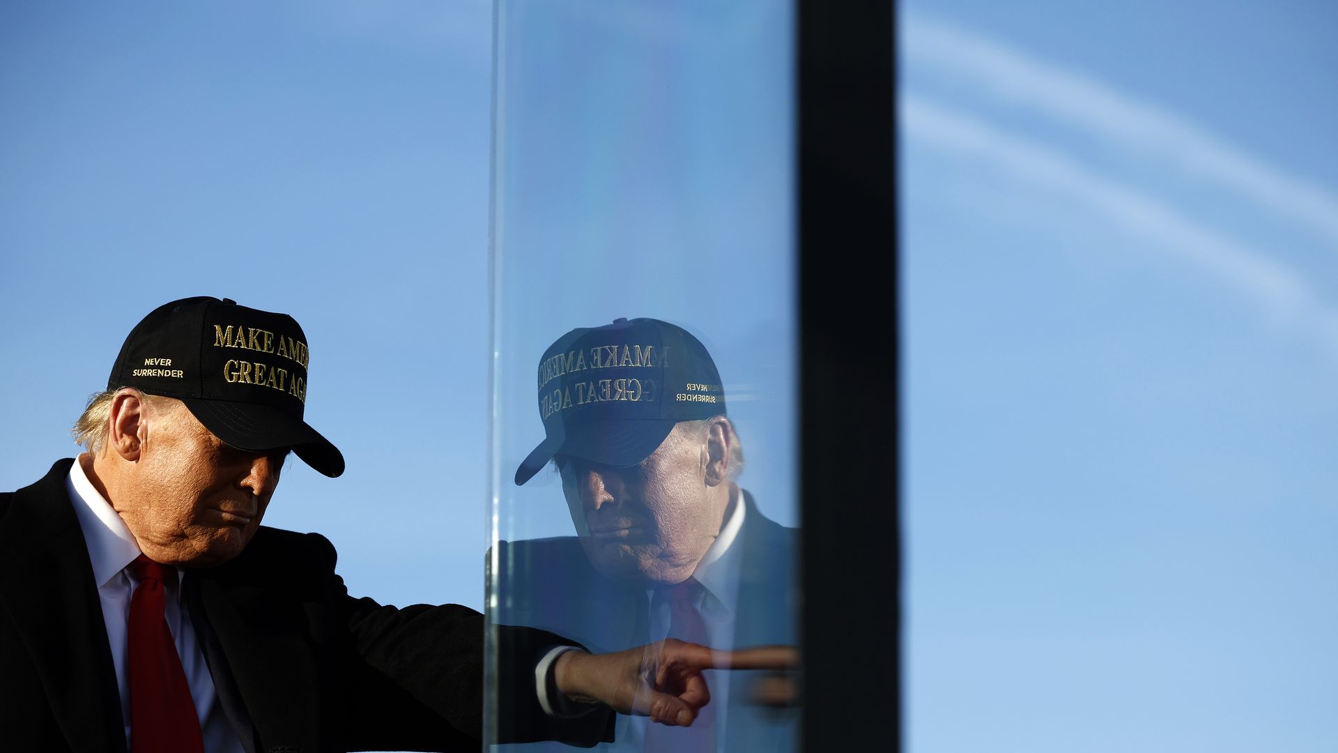 Trump campaign acknowledges to staffers: He could lose