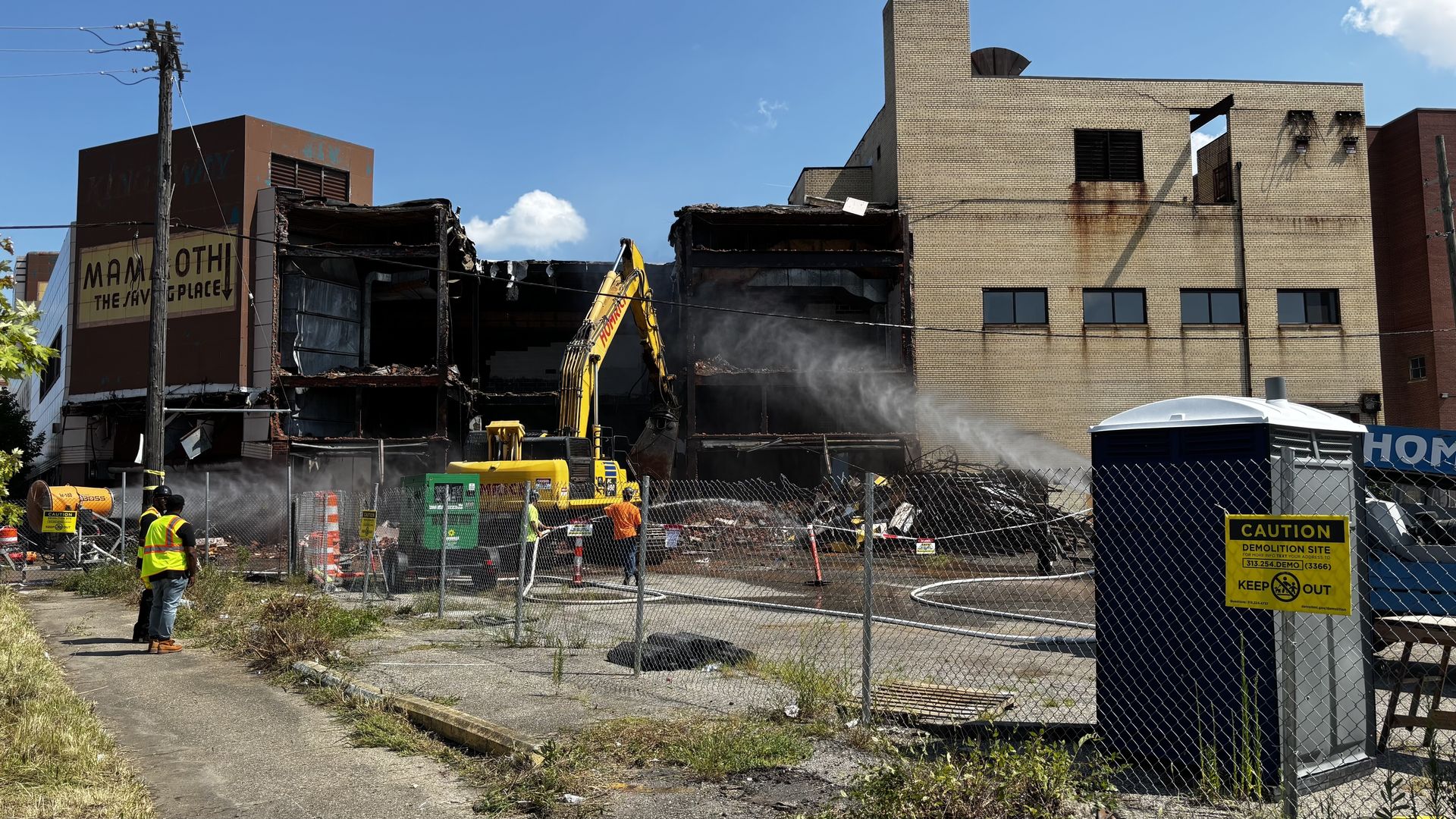 Mammoth Building demolition begins on Detroit's west side - Axios Detroit