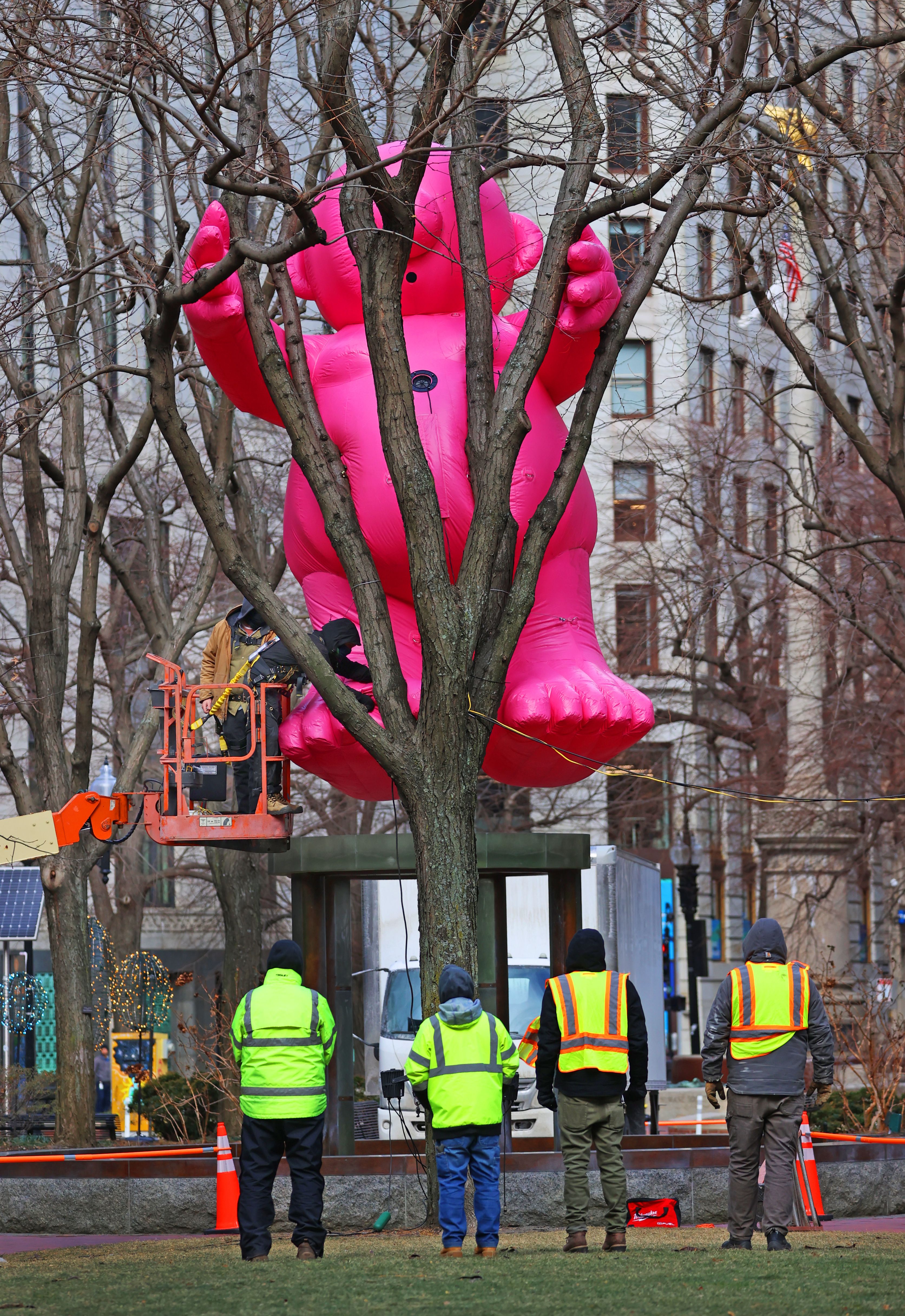 Winteractive is back in Boston with outdoor art and Mr. Pink — a chubby ...