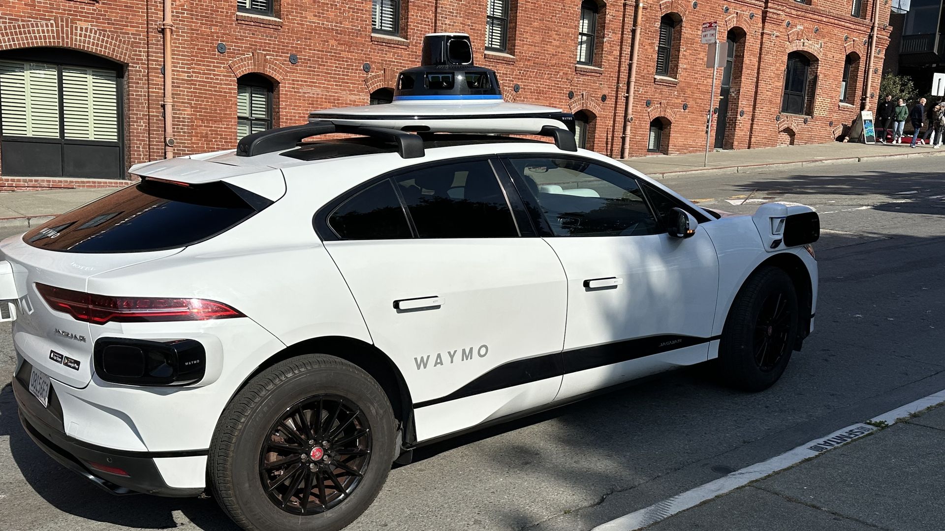 We went to San Francisco and tried a driverless car - Axios NW Arkansas