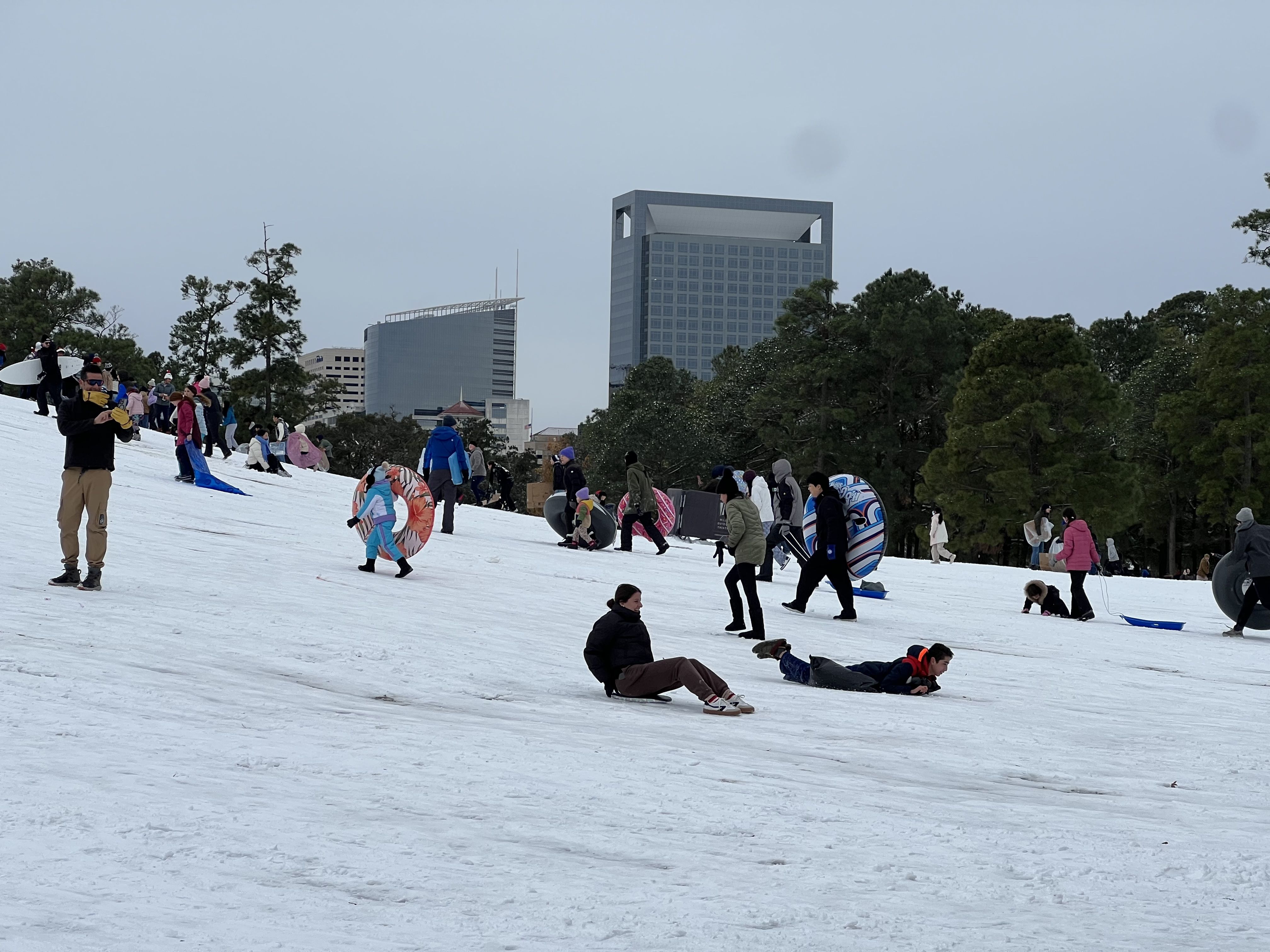 Houston's snow day in pictures - Axios Houston