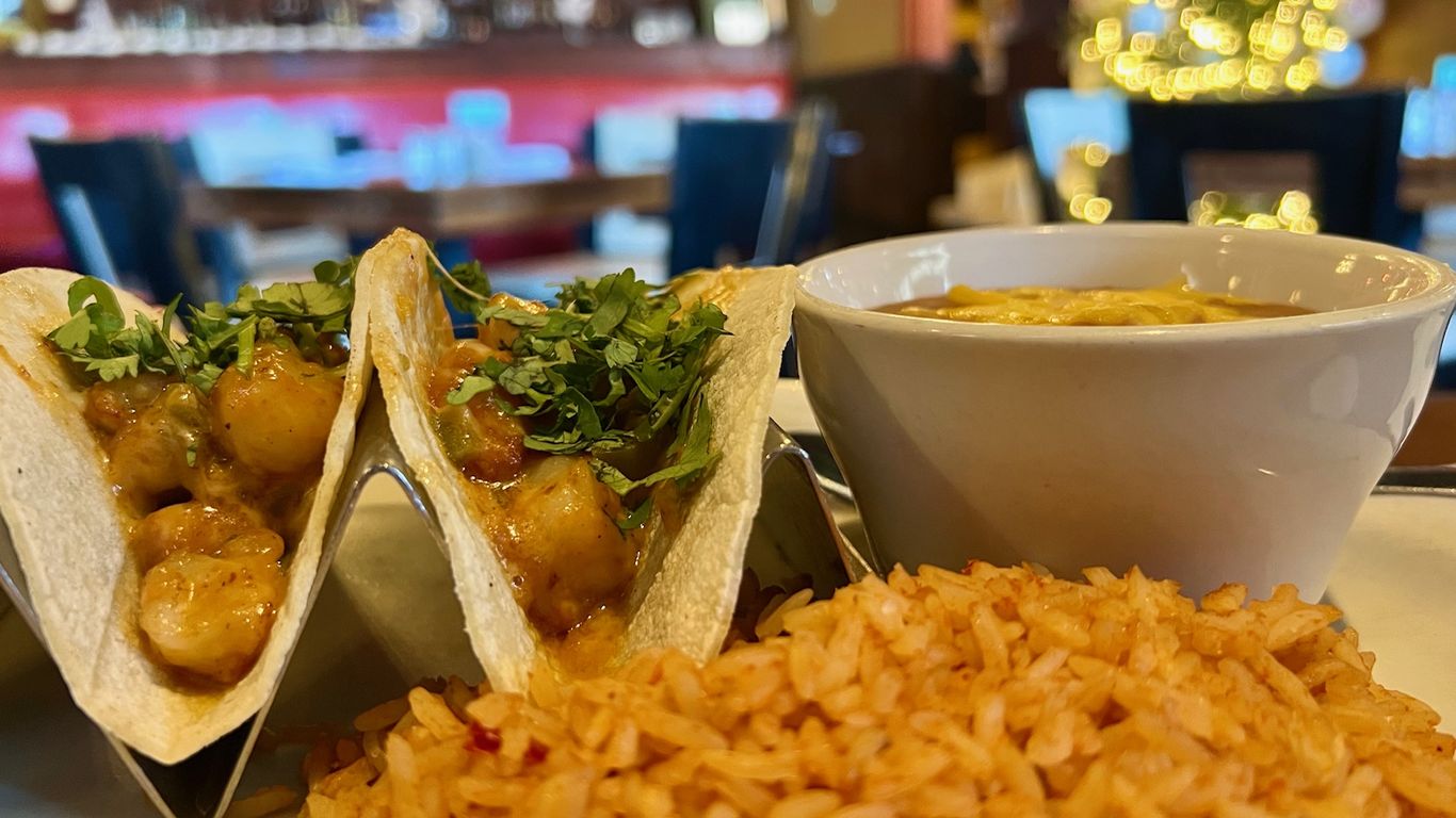 One taco to go: La Vista - Axios Dallas