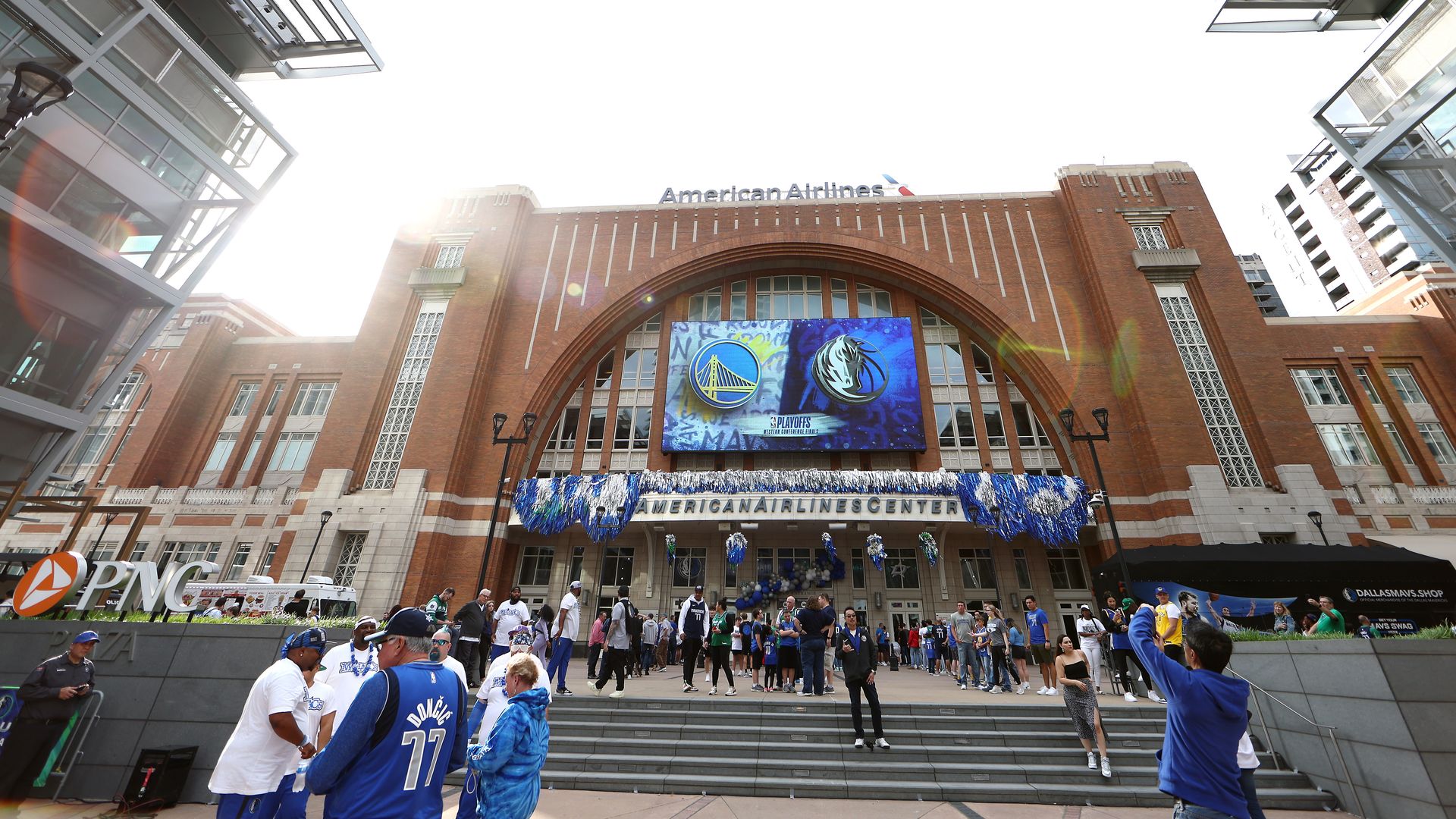 New Dallas Mavericks owners talk about new arena possibility - Axios Dallas