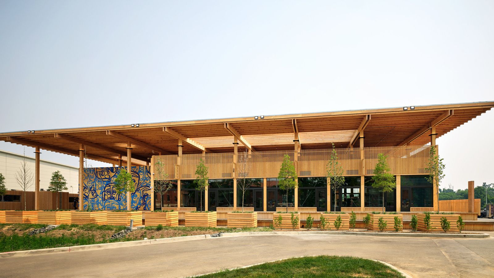 New retail and community space opens in D.C.'s Congress Heights - Axios ...