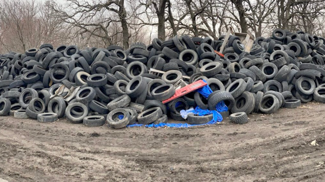 Illegal tire dumping in Des Moines hits record pace - Axios Des Moines